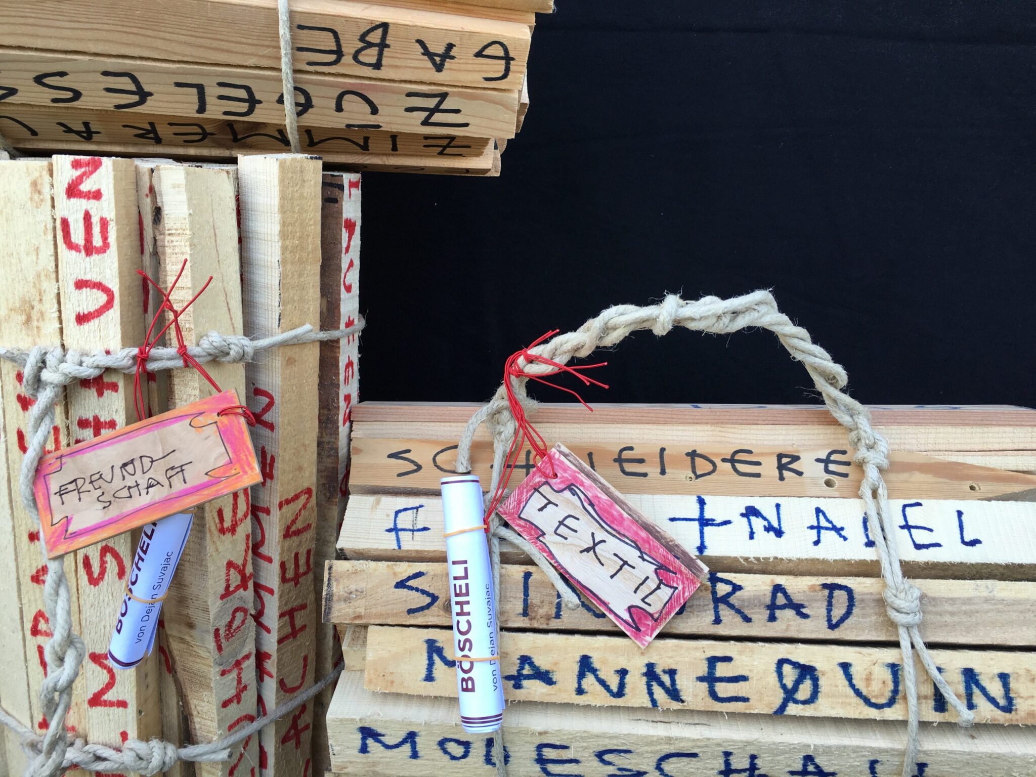 Themenboescheli, ein soziales Geschenk für rituelle Feuer geeignet